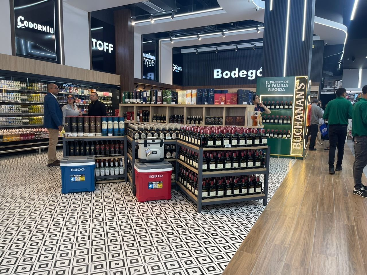 Río Supermarket abre sus puertas en Los Palos Grandes con una propuesta ...